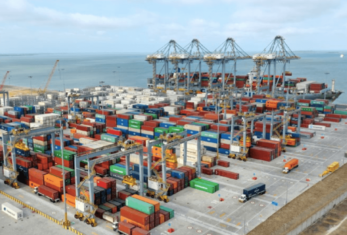 DP World Posorja es destacado en eficiencia por el Banco Mundial